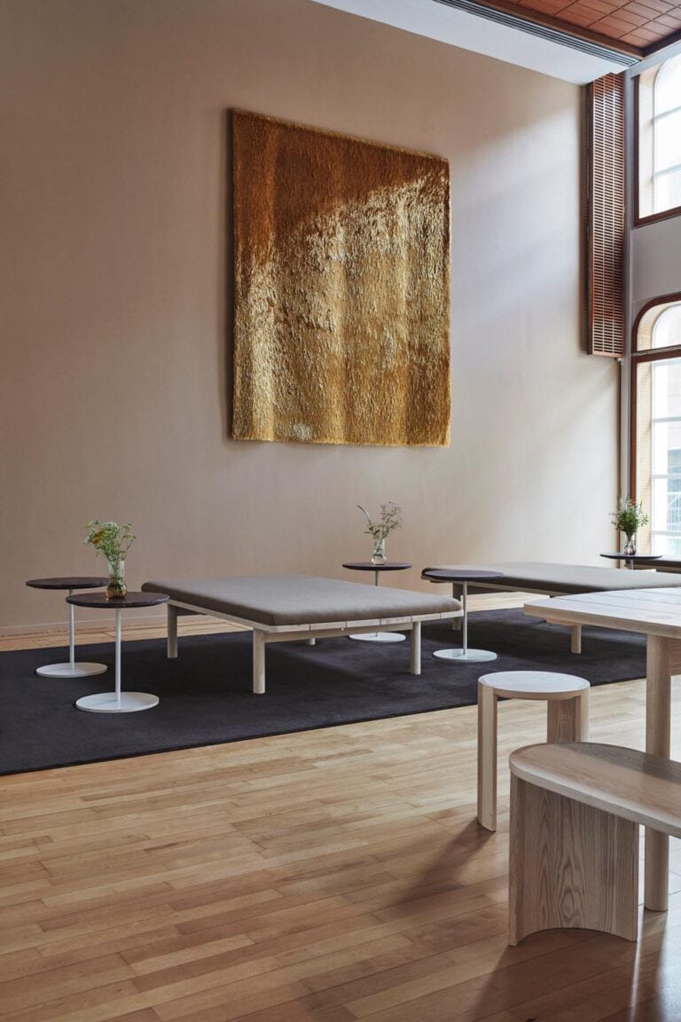 16 Unique Coffee Shop & Café Interior Design Examples