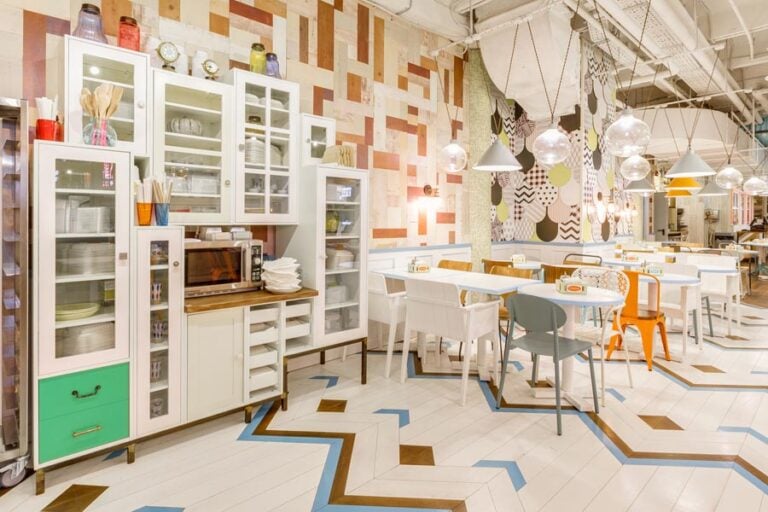 13 Creative Restaurant Interior Design Examples