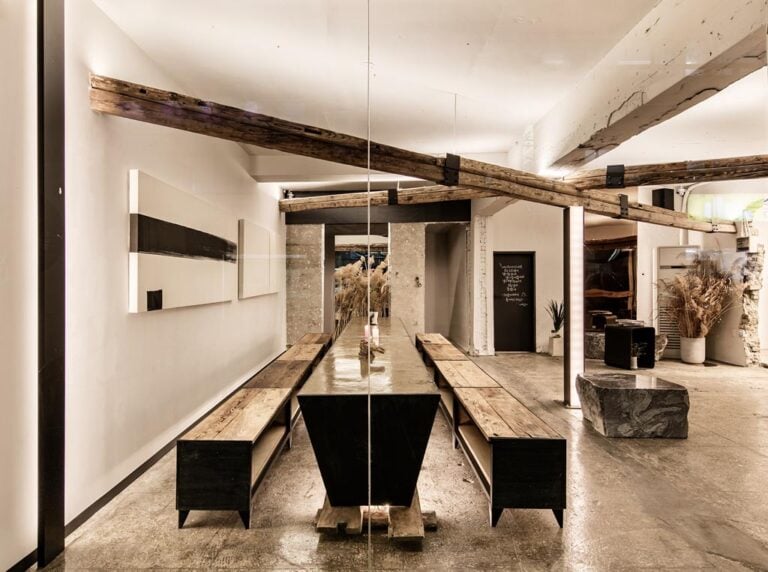 16 Unique Coffee Shop & Café Interior Design Examples