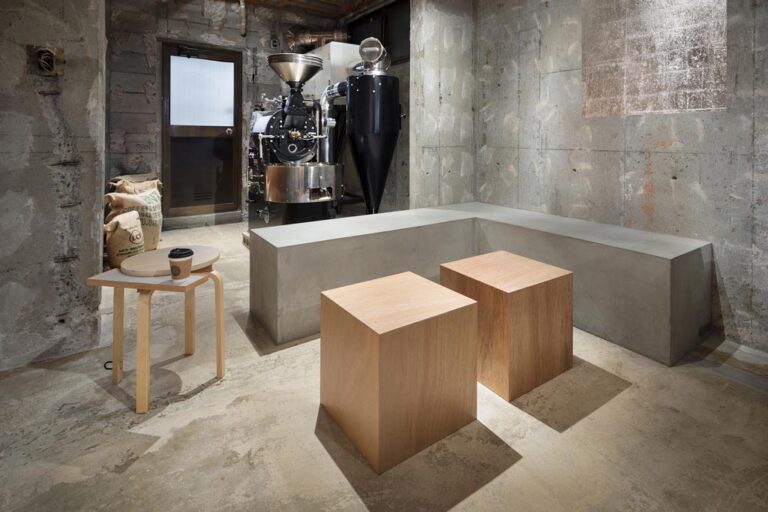 16 Unique Coffee Shop & Café Interior Design Examples