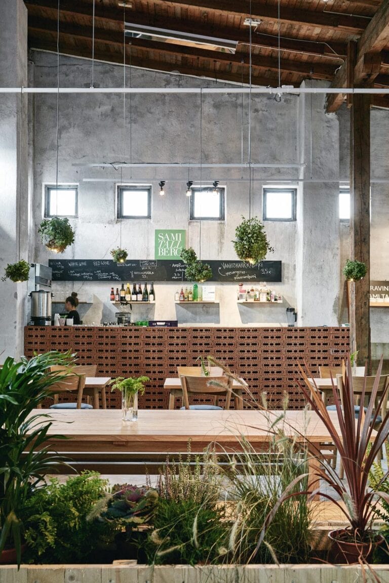10 Low Budget Small Restaurant Design Examples