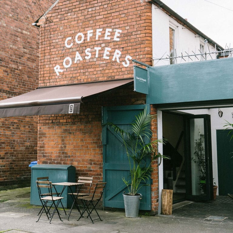 Types of Coffee Shops & Cafes: 10 Profitable Examples - Kitchen Business