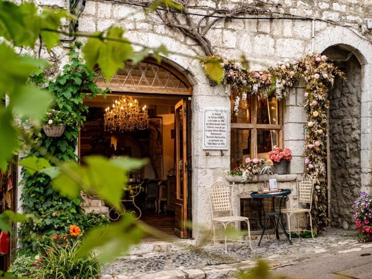 400 Creative French Restaurant Name Ideas